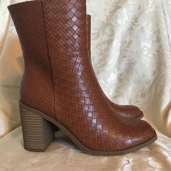 Universal Thread | Shoes | Nwt Target Universal Thread Stacked Heel ...